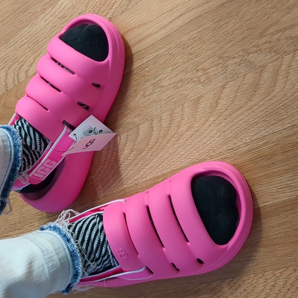 UGG | Shoes | Ugg Pink Sandals | Poshmark